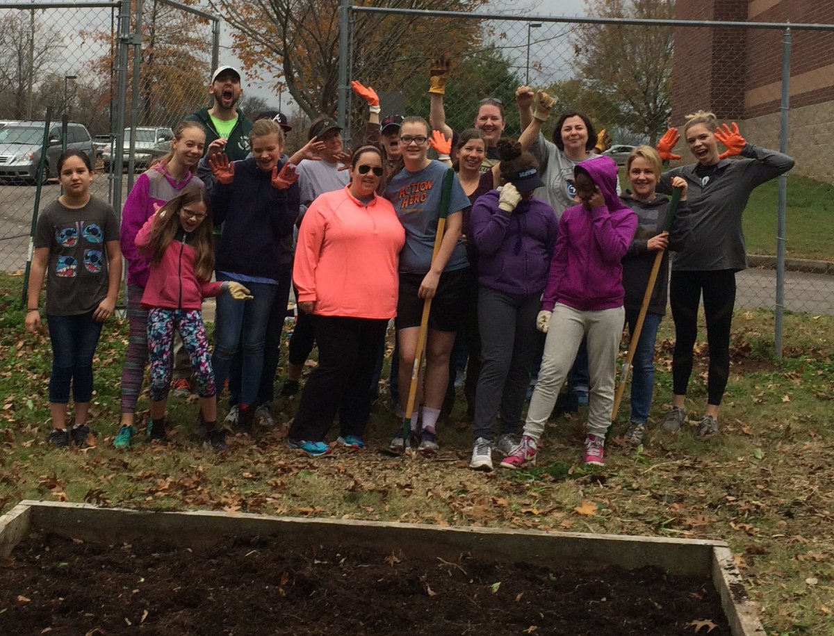 THANKSGIVING WEEK KICKOFF – Dad Gone Wild